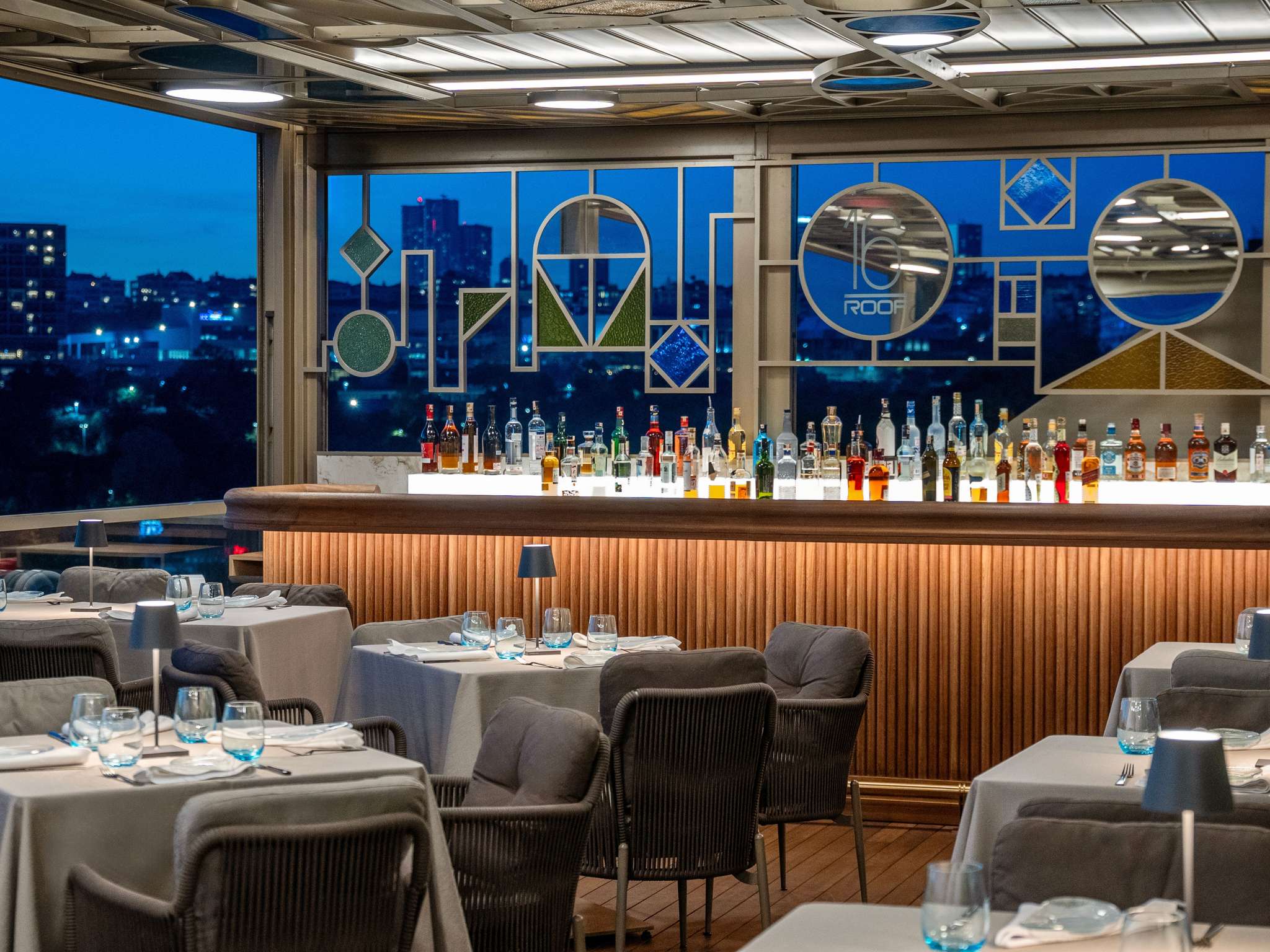 16 roof Restaurant - Swissôtel Istanbul The Bosphorus