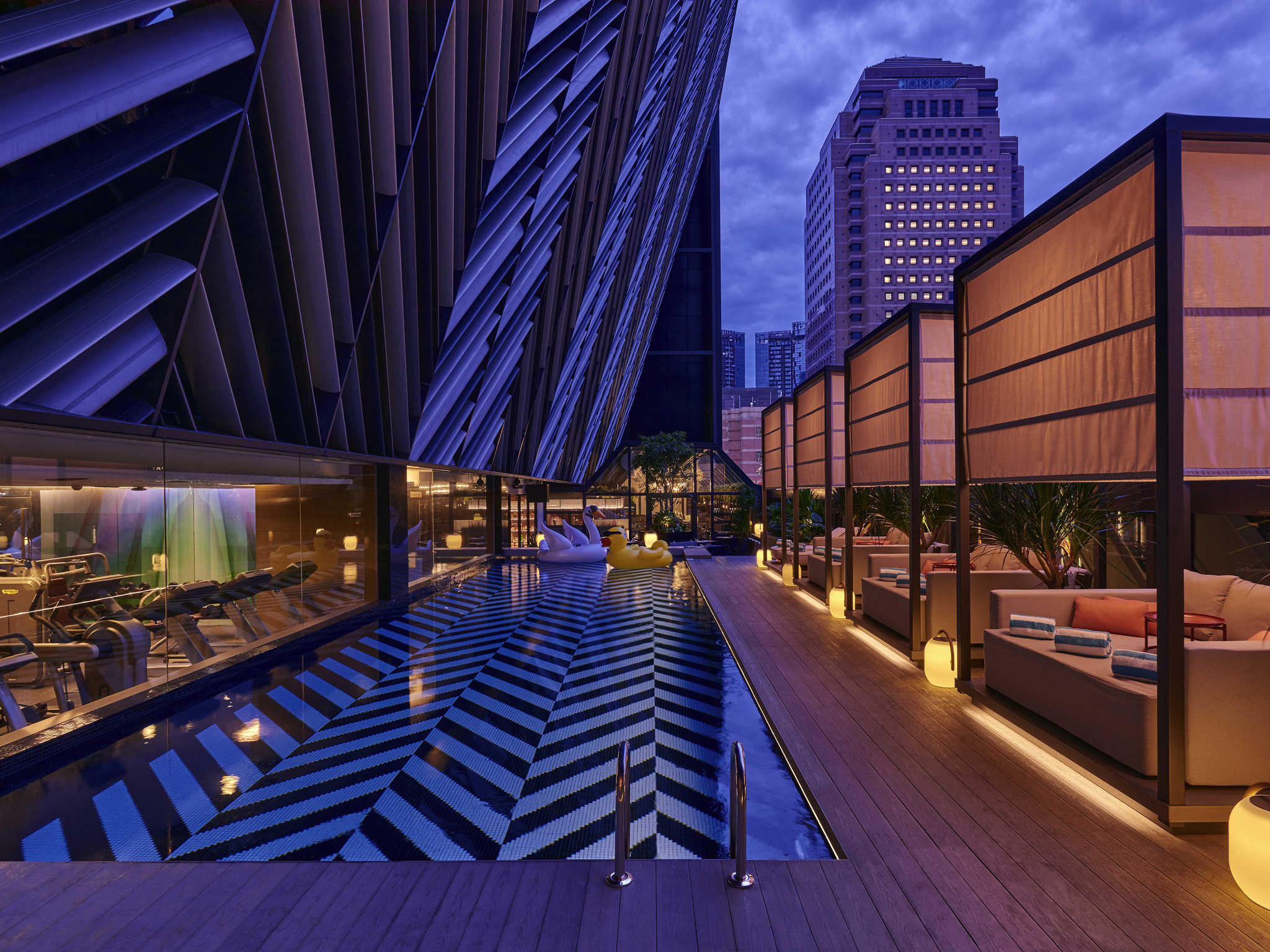 PSO Beach Club, Pullman Singapore Orchard - Restaurants ALL Accor